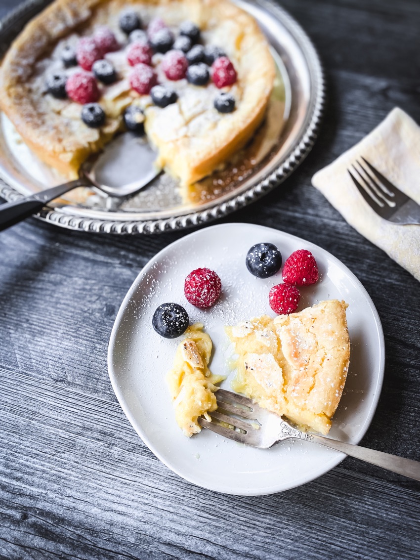 Swedish White Chocolate Sticky Cake with Saffron (Vit Choklad Kladdkaka ...