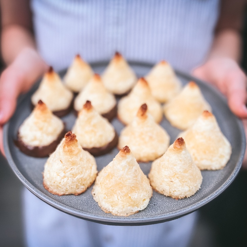 Swedish Coconut Macaroons-Kokostoppar - Norr Table